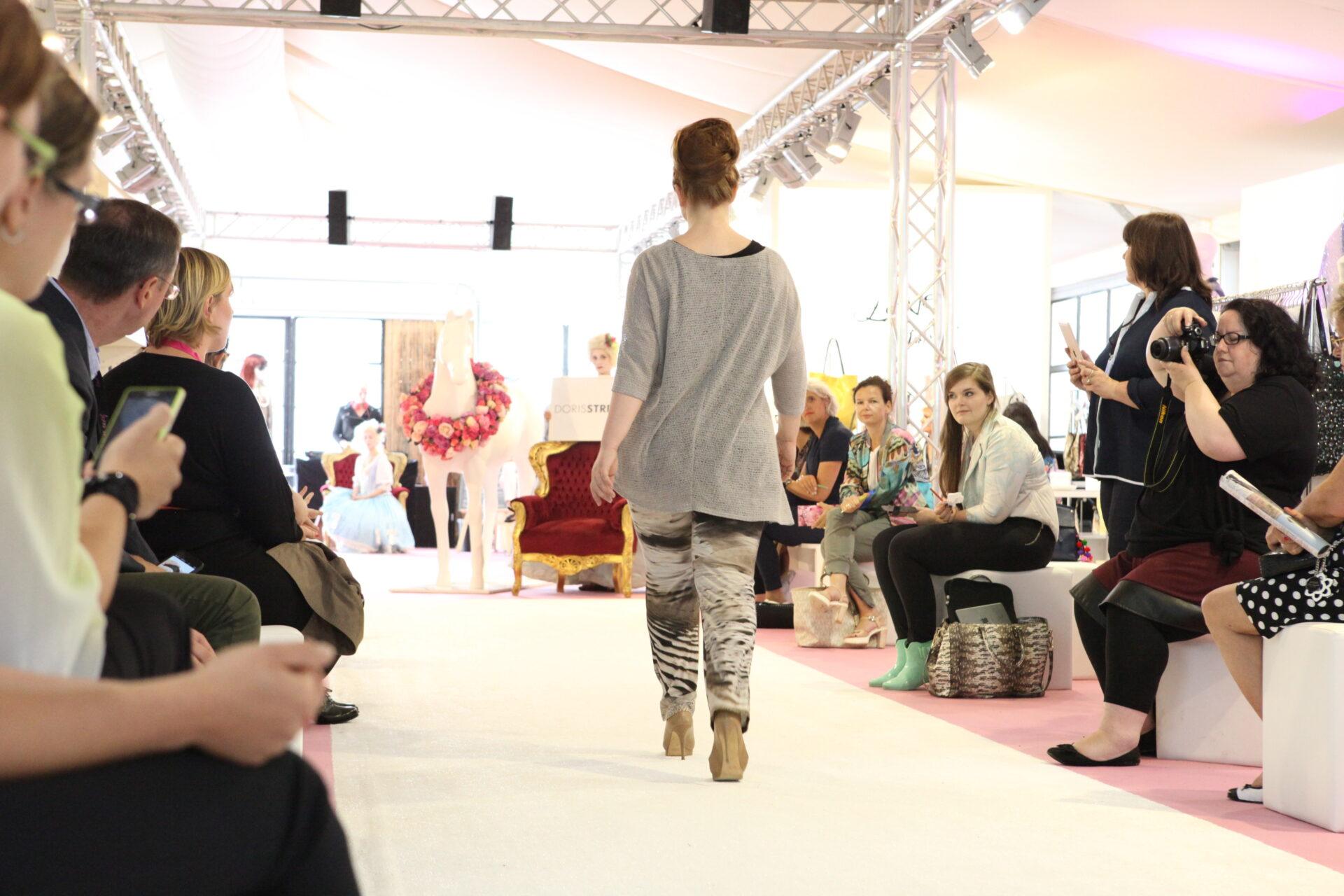 Teil 3: Bildergalerie! Große Größen Trends - auf der "curvy" - INCURVY ...